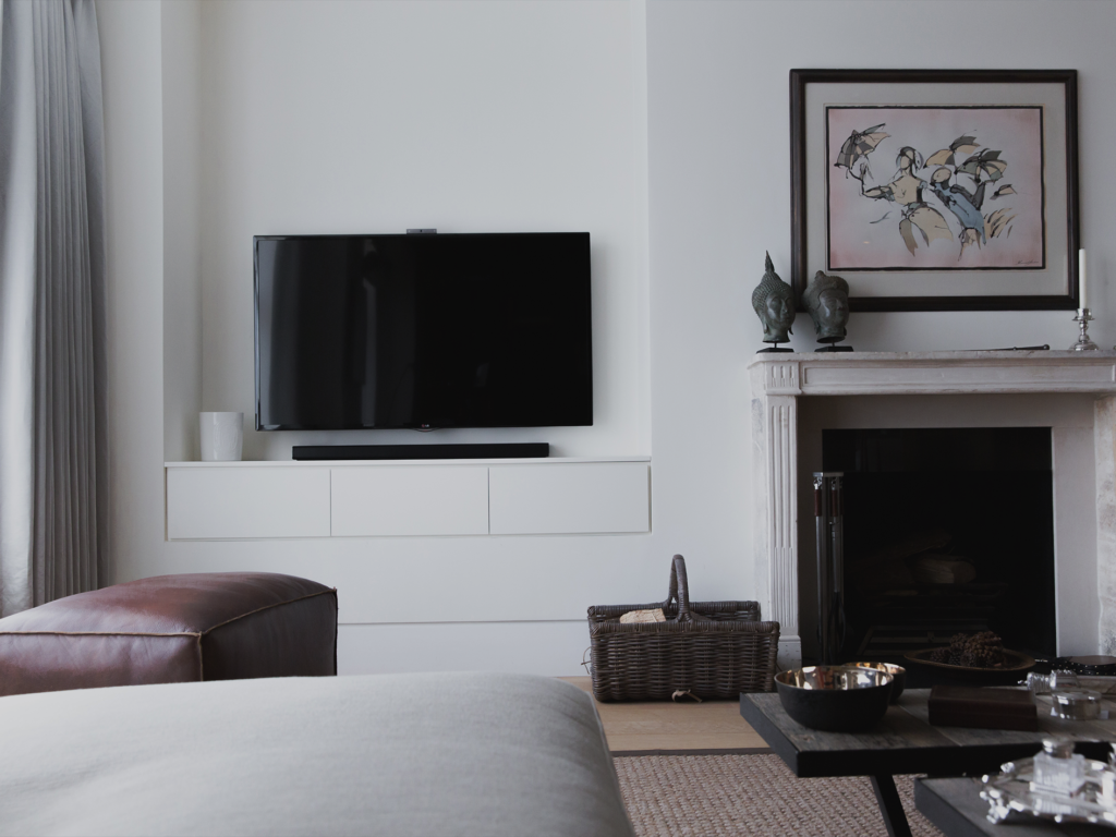 Luxury Mansion - Liv Technology